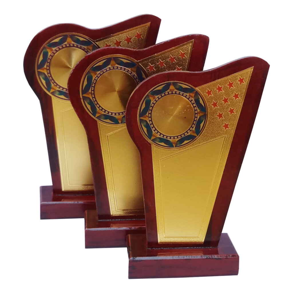 Wooden Trophies - shivanienterprises.com
